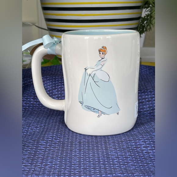 Rae Dunn | Dining | Nwt Rae Dunn Disney Princess Collection Cinderella ...
